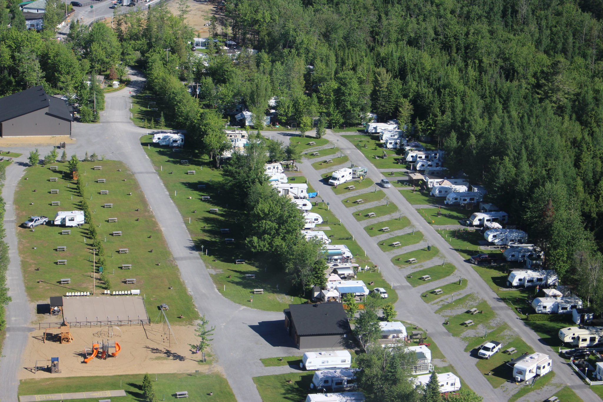 Le Camping - CAMPING UN AIR D'ÉTÉ